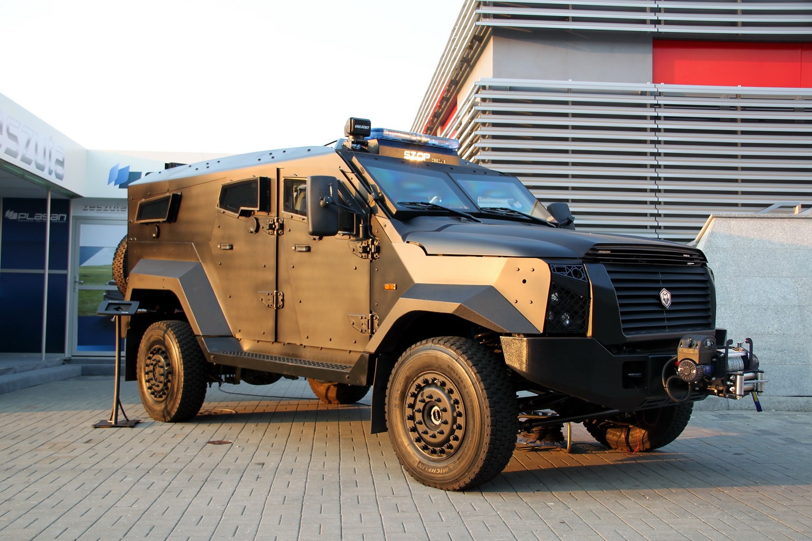 Plasan SandCat 4x4 czyli Szop – nowy samochód Żandarmerii Wojskowej ...