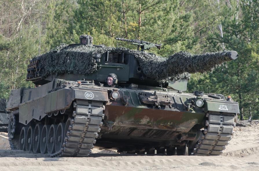 Polski Leopard „nie musi” walczyć z innymi czołgami?