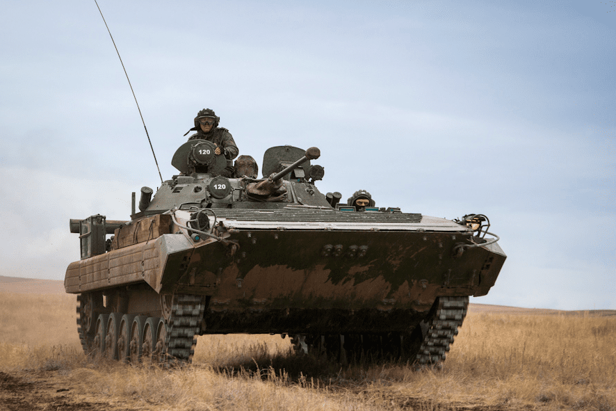 Rosjanie wprowadzają "przeciwpancernego" BMP-2
