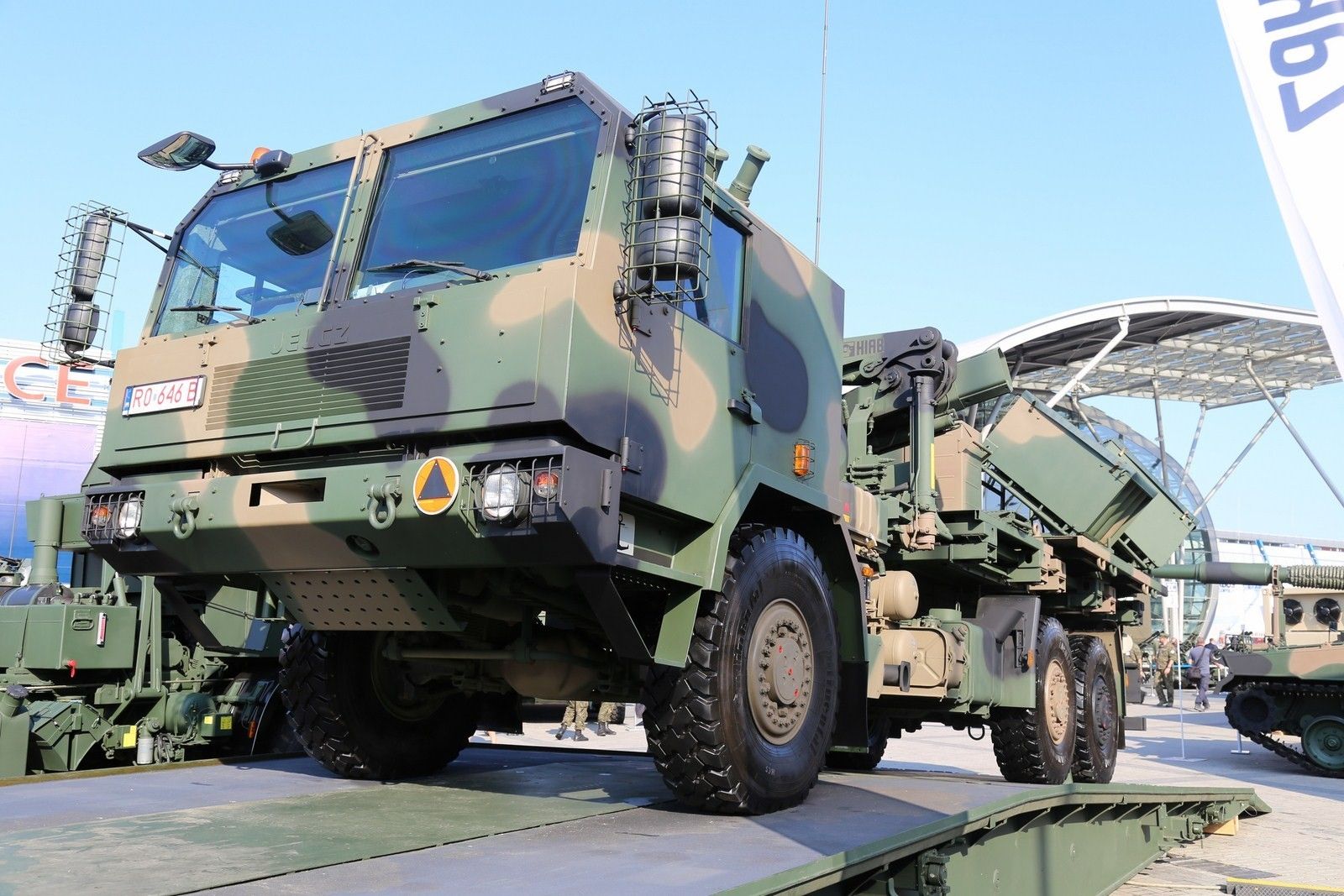 Krab, gąsienicowy Rak i Baobab. HSW na MSPO