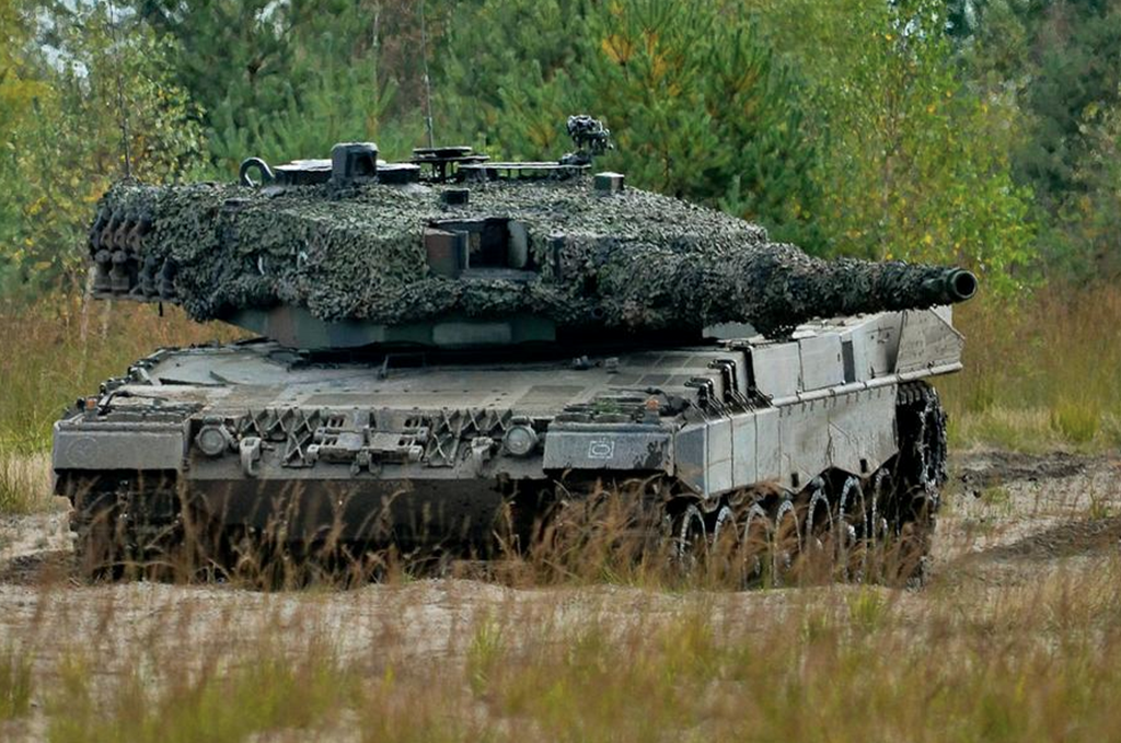 Leopardy 2 PL szykowane na misję w Łotwie [NEWS DEFENCE24]