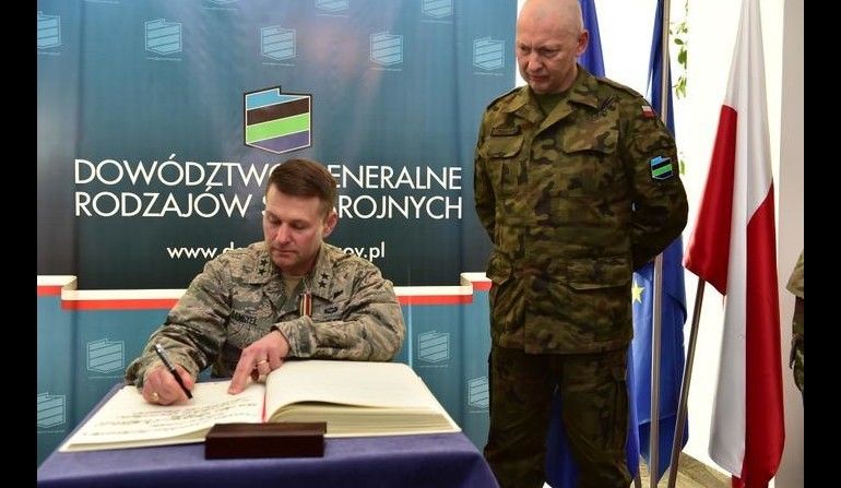 Commander of the SOCEUR Component in Poland.