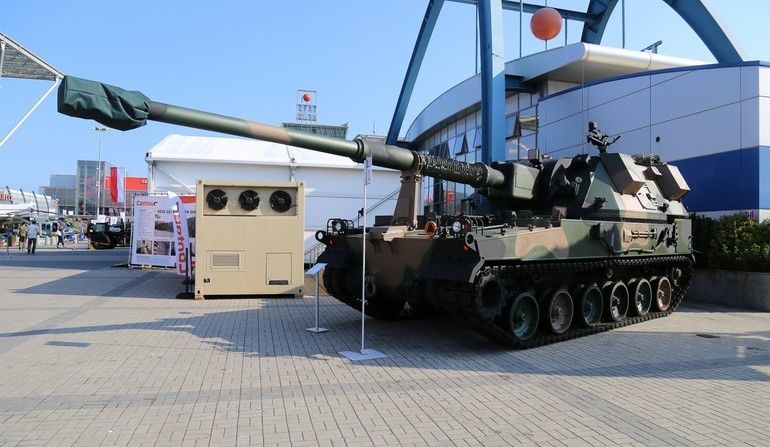 Krab, Tracked-Chassis Rak and Baobab-K. HSW’s Booth at MSPO | Defence24.com