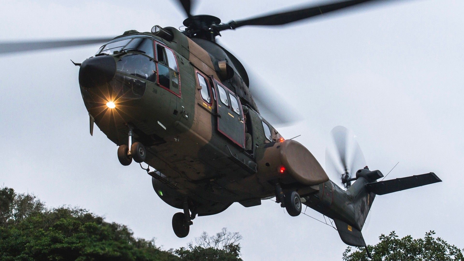 Po 40 latach współpracy Airbus Helicopters przegrywa w Rumunii z Amerykanami? [ANALIZA] | Defence24