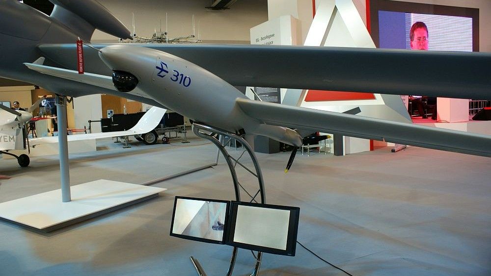 Czwartkowy przegląd prasy: Drony krótkiego zasięgu armia kupi w Polsce, bojowe, dostarczy Izrael ...