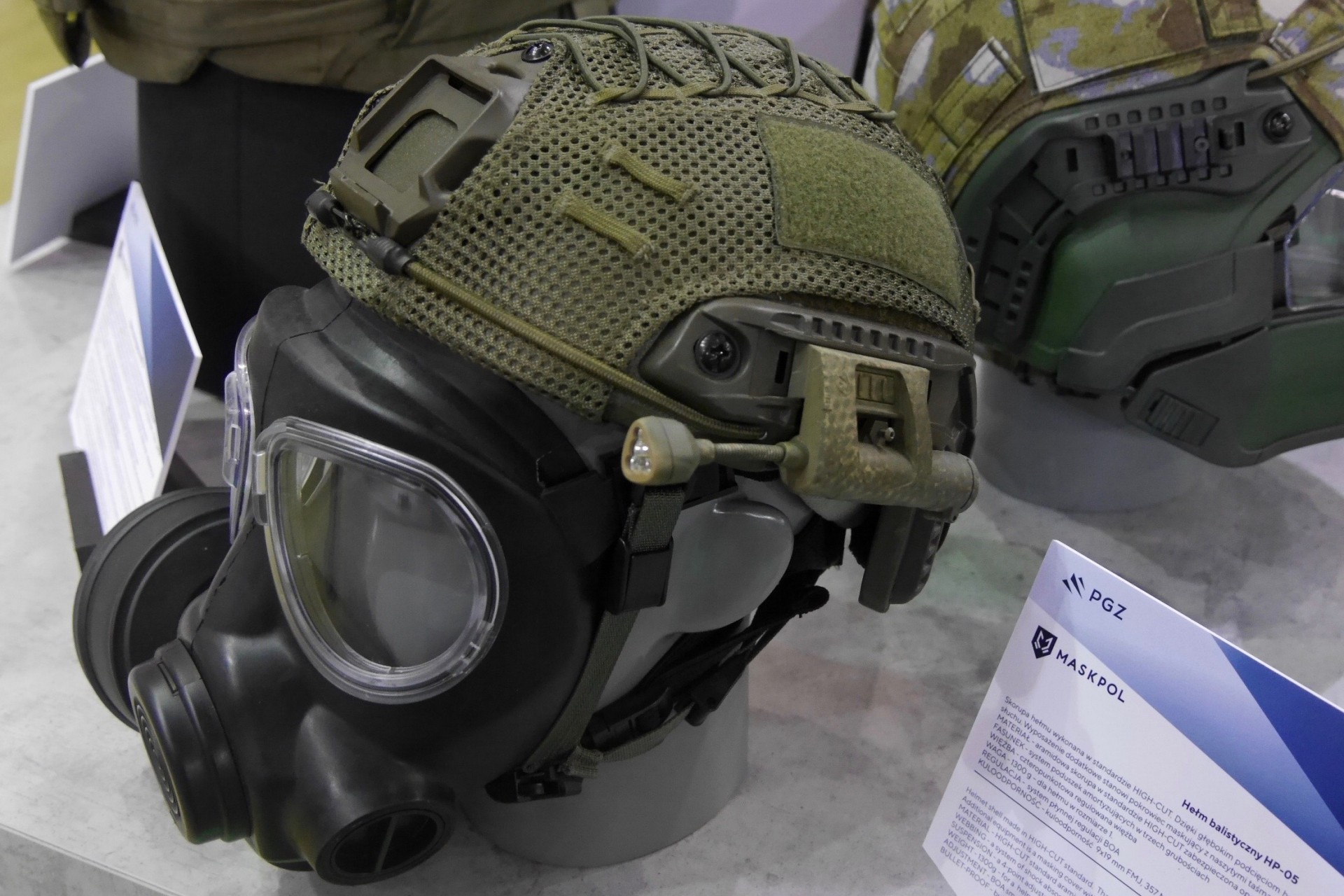 Najnowszy hełm Maskpolu oferowany na eksport | Defence24