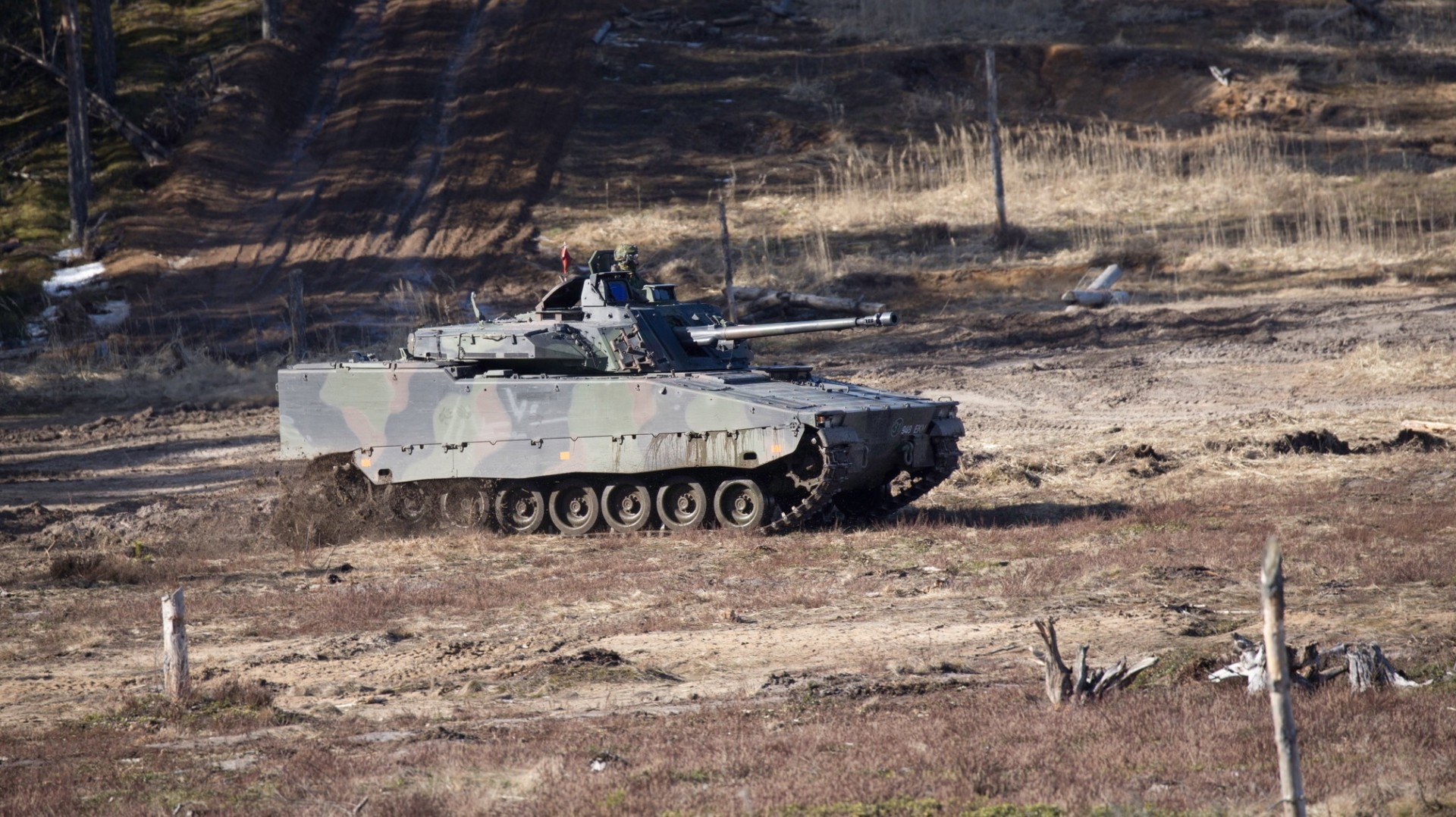 Estonia: zmodernizowane CV90 ze zdalnie sterowanym Protectorem | Defence24