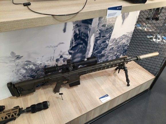 Tarnowski karabinek MWS-15 wychodzi z cienia