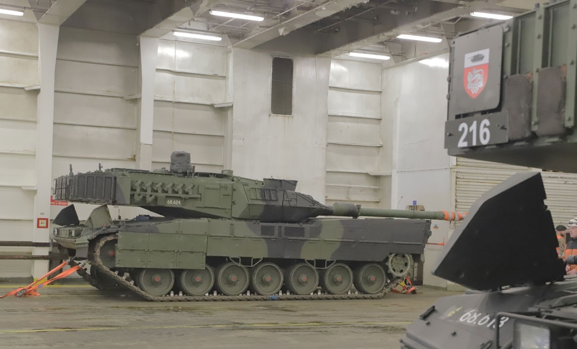 Latest Leopard 2A7 MBTs Deployed to Poland for the First Time ...