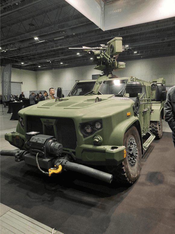 JLTV – pojazd wielozadaniowy z działkiem i polskim wsparciem [WYWIAD]