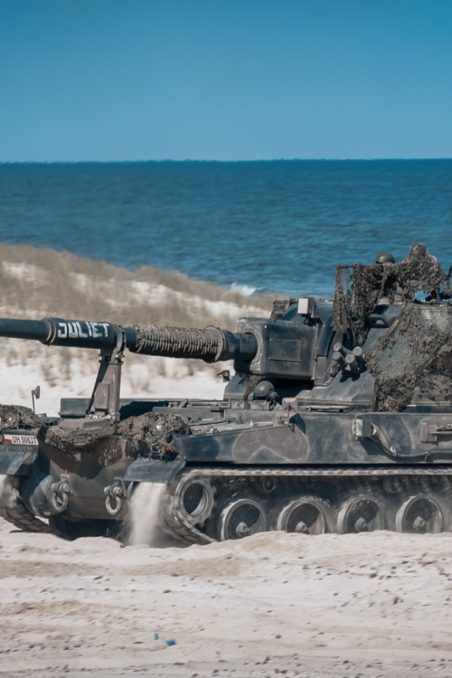 Poland Sells Its Krab Howitzers to Ukraine: A Record-Breaking Contract ...