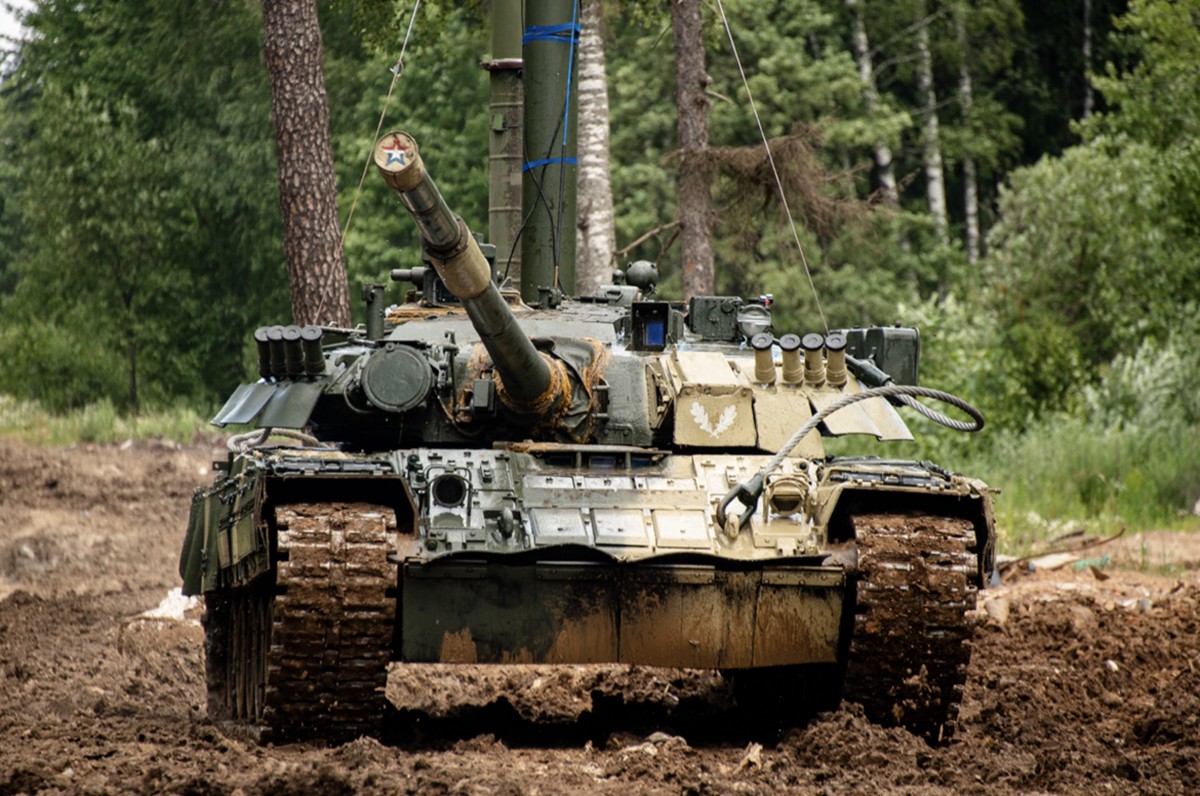 Rosyjski T-80. Trzy generacje czołgu na wojnie [ANALIZA] | Defence24