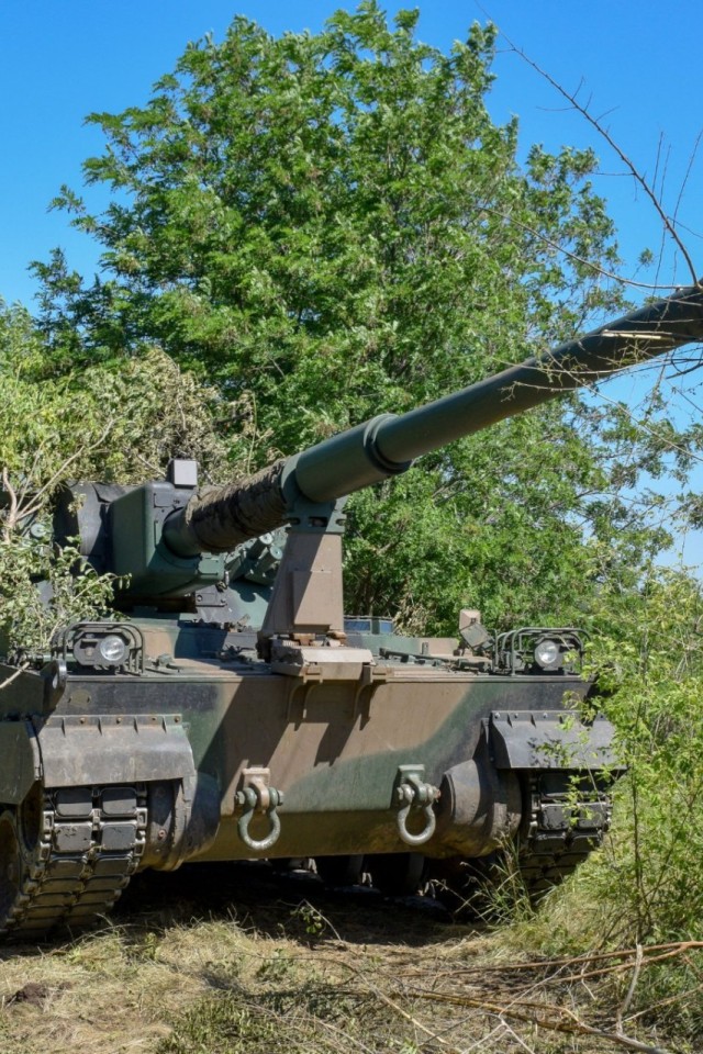 Krab Howitzers Spotted in Ukraine - Engaging the Targets [PHOTOS ...