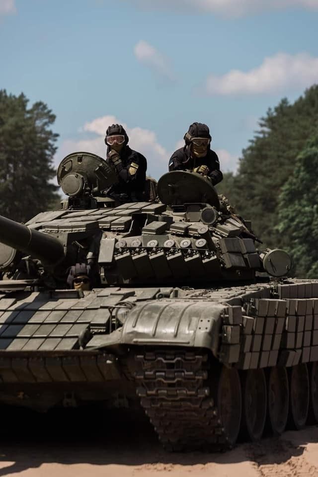 Ukraine Unveils the Modified T-72 MBTs from Poland and the Czech Republic