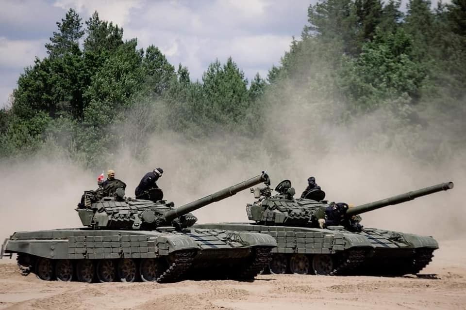 Ukraine Unveils the Modified T-72 MBTs from Poland and the Czech Republic