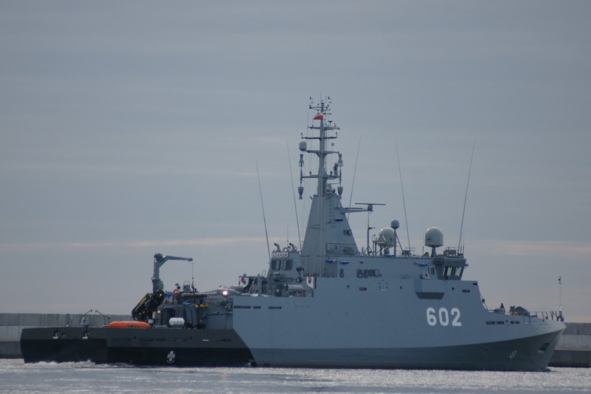 Okręty MW i łodzie SG na 20-lecie Centrum Operacji Morskich – Dowództwa ...