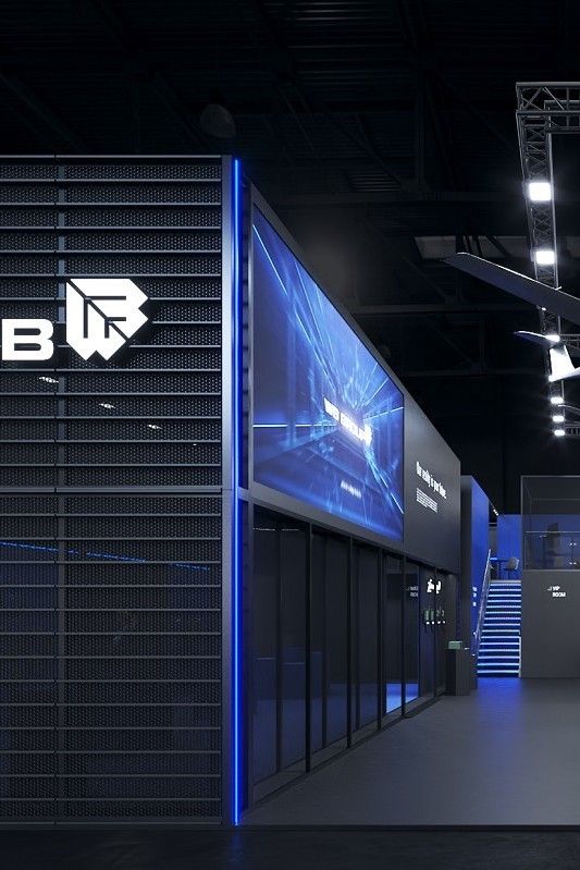 Pancerz, łączność i drony. Grupa WB na MSPO 2022 | Defence24