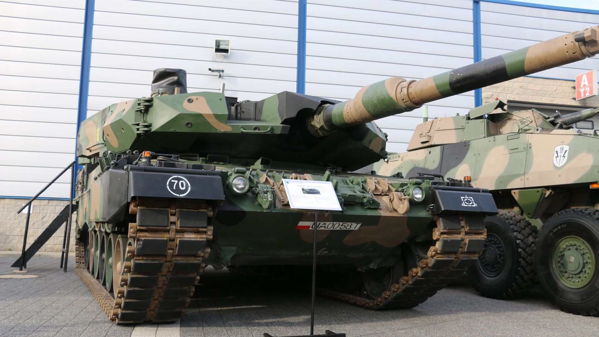 Polish Army Takes Delivery of Leopard 2PL Main Battle Tanks