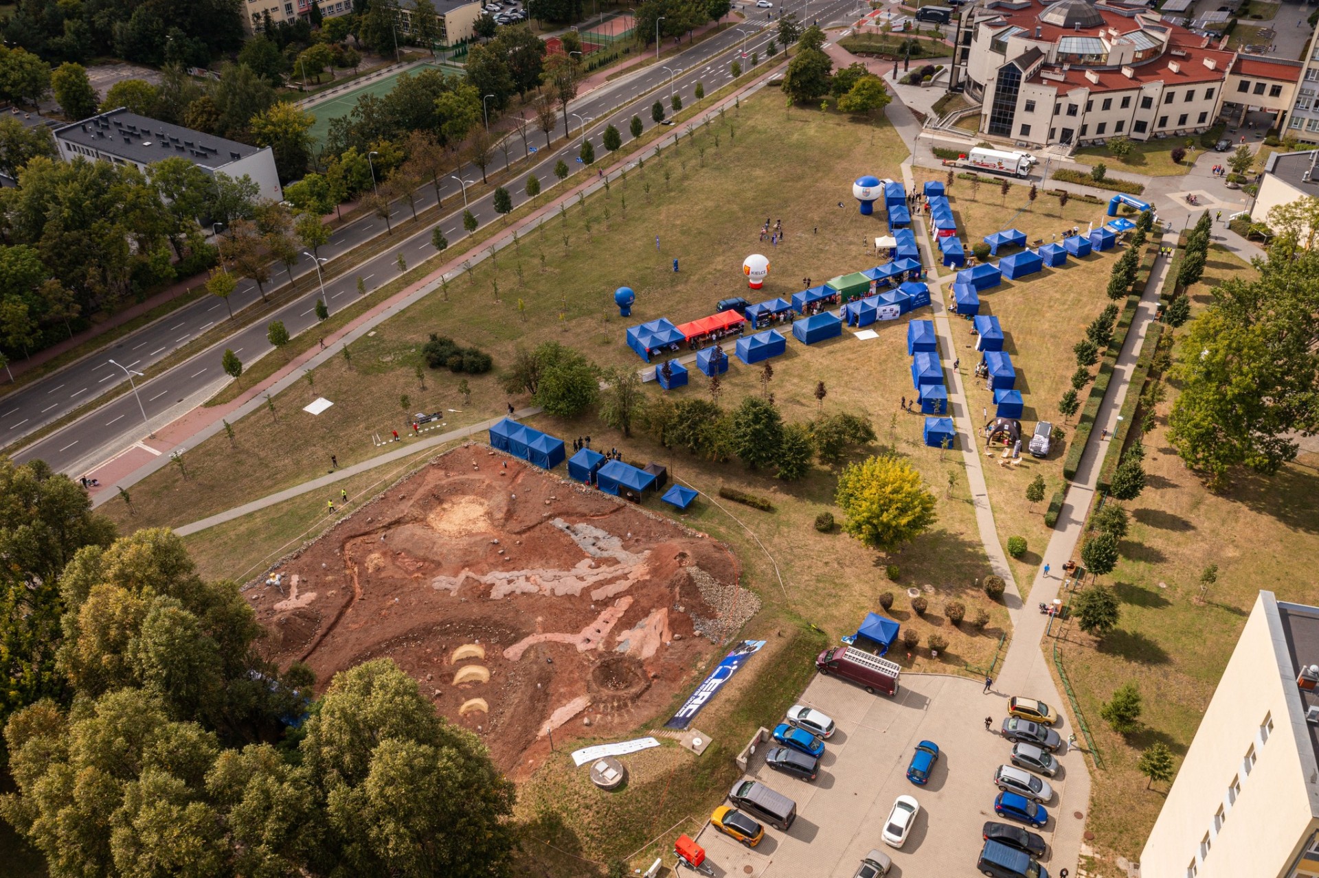 ERC 2022: 30 zespołów rozpoczęło marsjańskie zawody w Kielcach | Space24