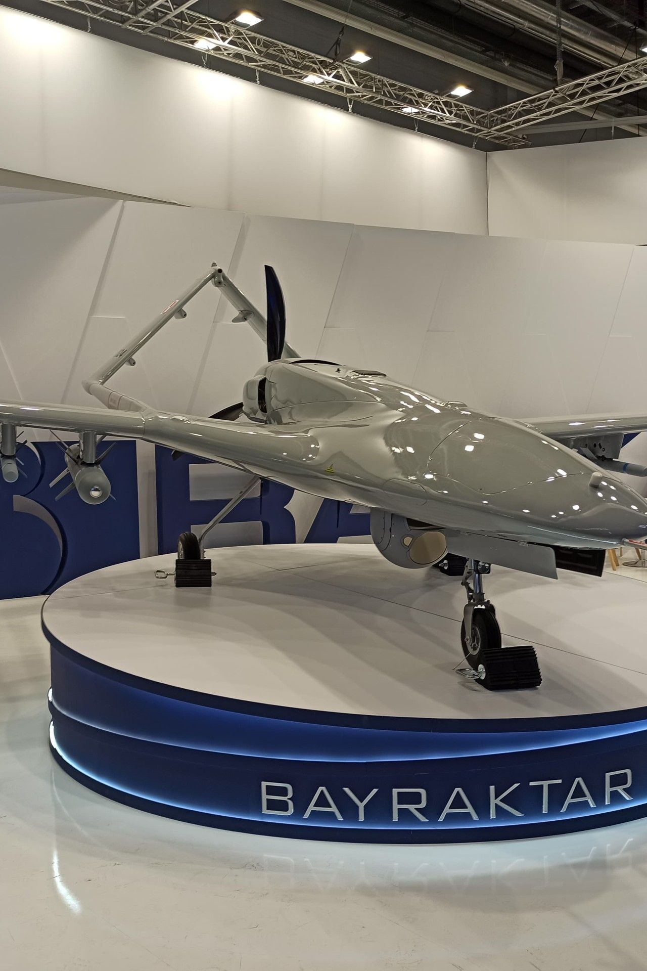 Polscy piloci przeszkoleni na Bayraktary | Defence24 Polscy piloci przeszkoleni na Bayraktary | Defence24