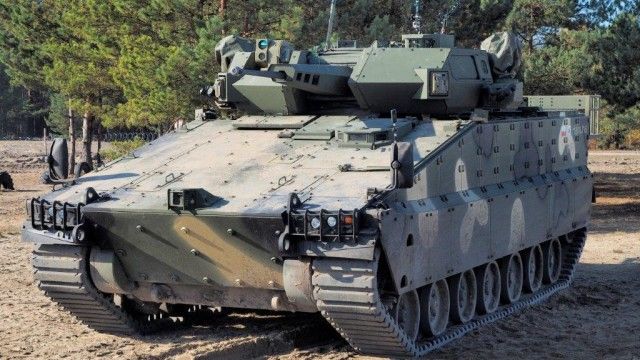 Jaki ciężki BWP dla Polski? [ANALIZA] | Defence24