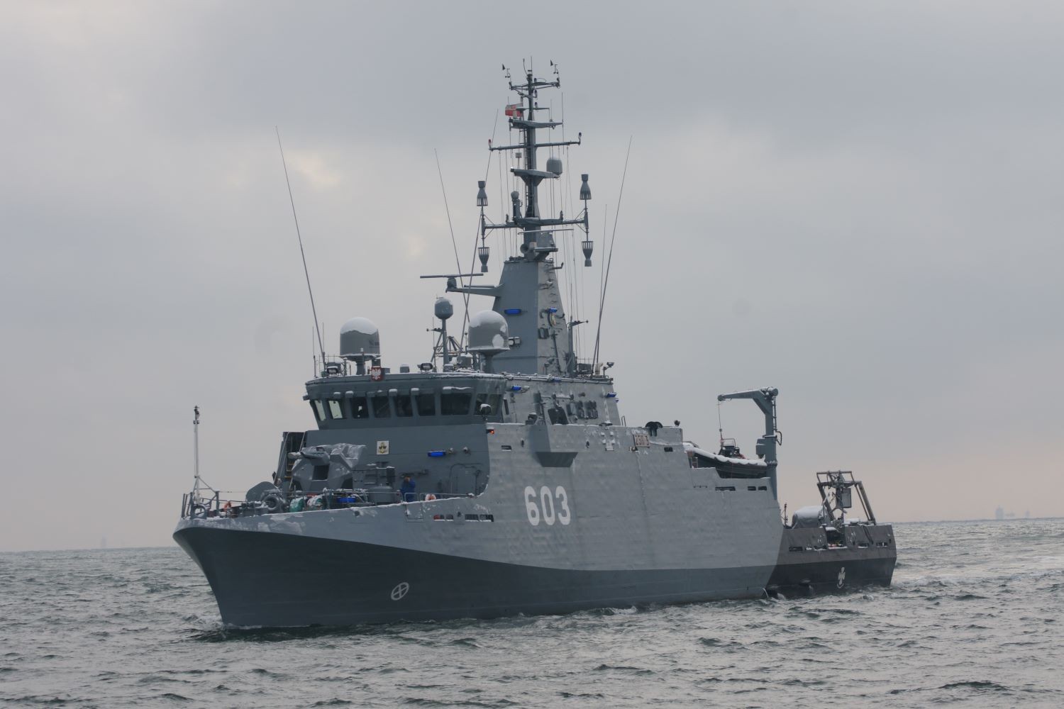 Mewa wyszła w próby z armatą AM-35. Albatros w poniedziałek podniesie ...