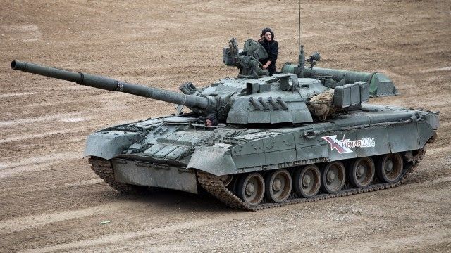 Zdobyczny eksperymentalny T-80 na ukraińskiej służbie | Defence24