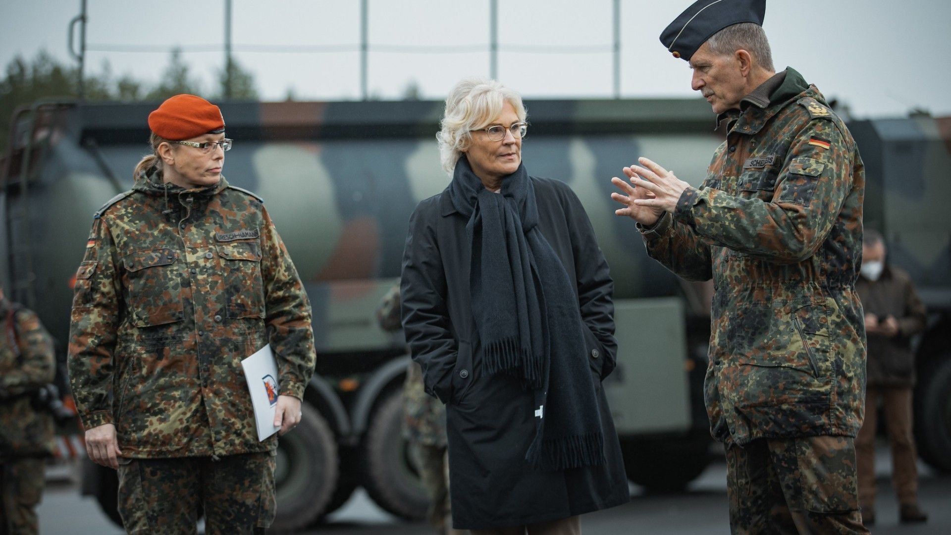 Dymisja minister obrony Niemiec nie rozwiąże problemów Bundeswehry [KOMENTARZ]