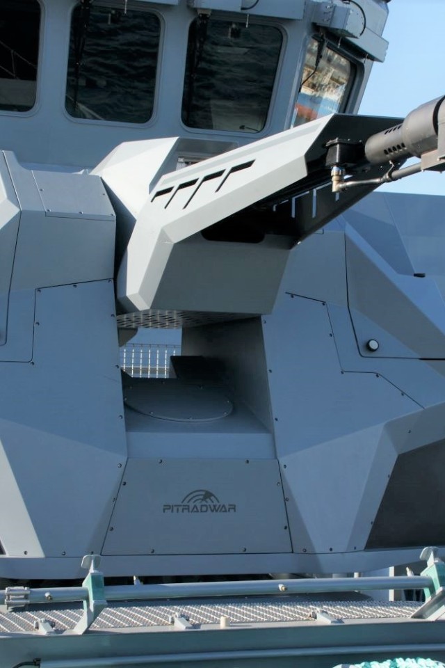 24 godziny przed czyli niszczyciel min Mewa z zewnątrz i od środka ...