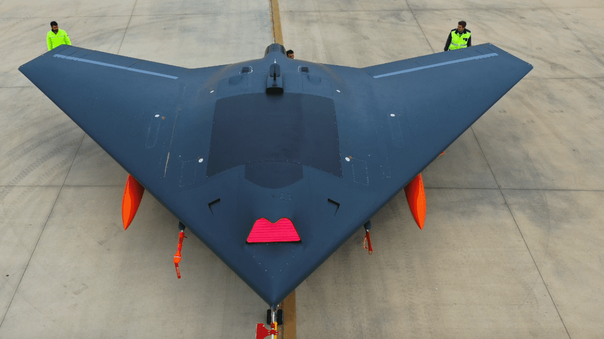 Tureckie latające skrzydło – dron nowej generacji | Defence24