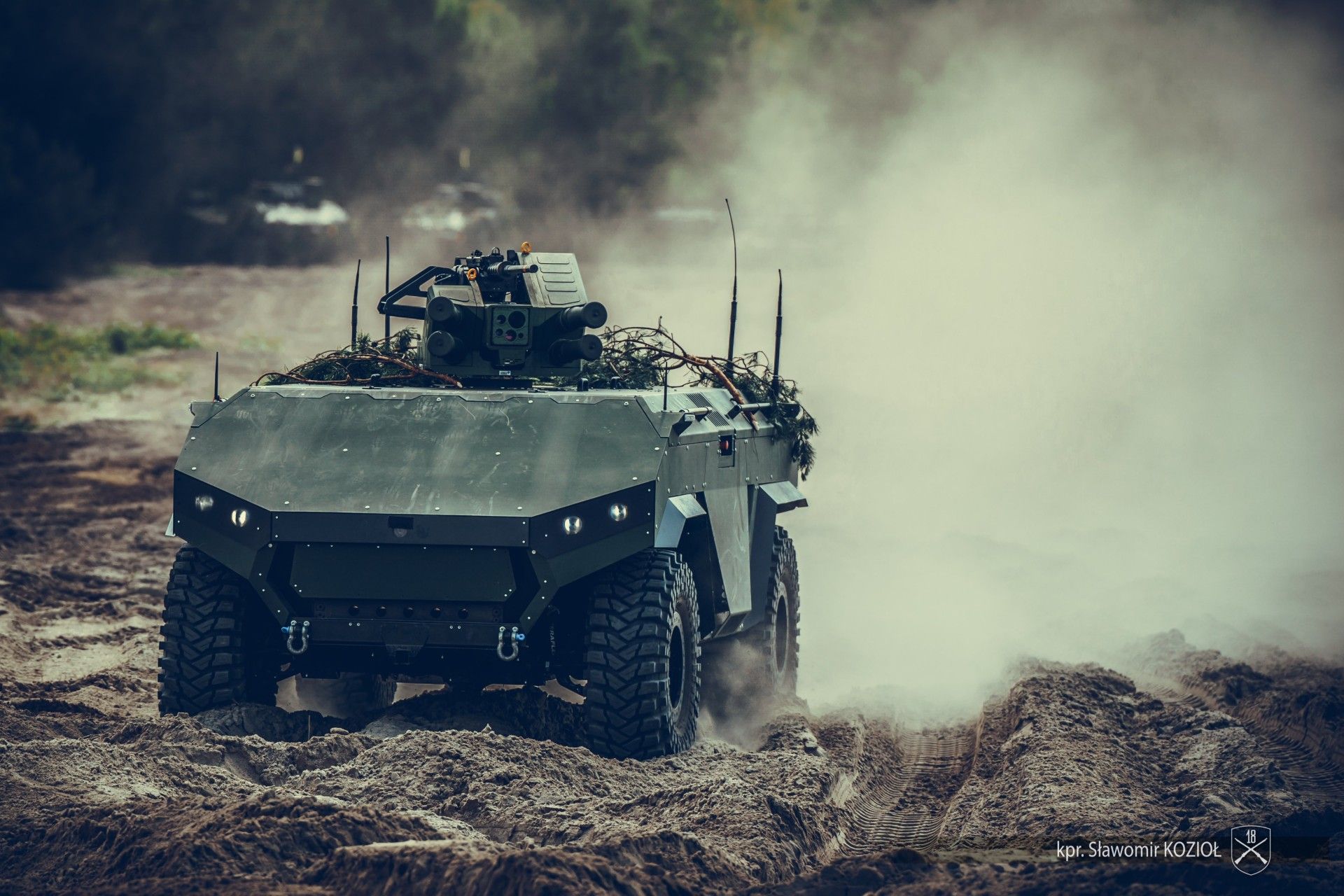 Polish HUNTeR Armed UGV - Field Tested