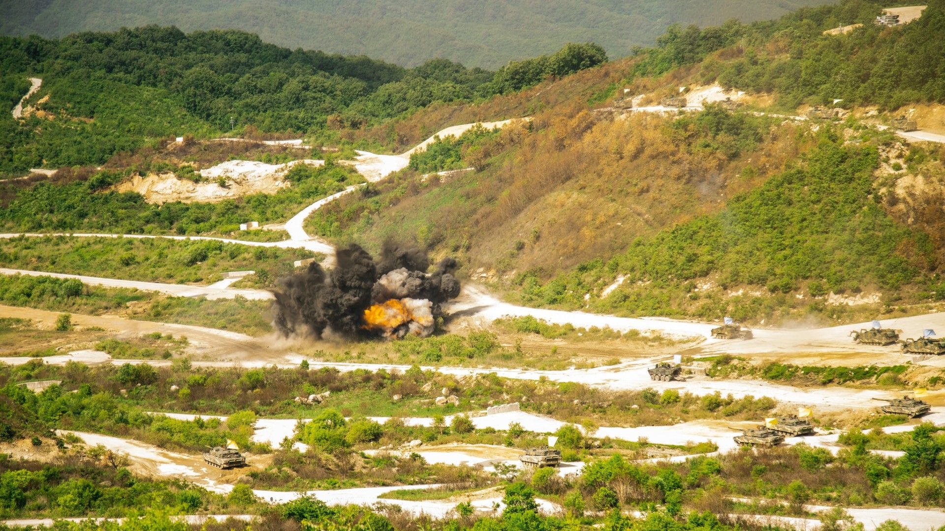 Demonstracja siły - poligon Seungjin, Republika Korei [FOTO]