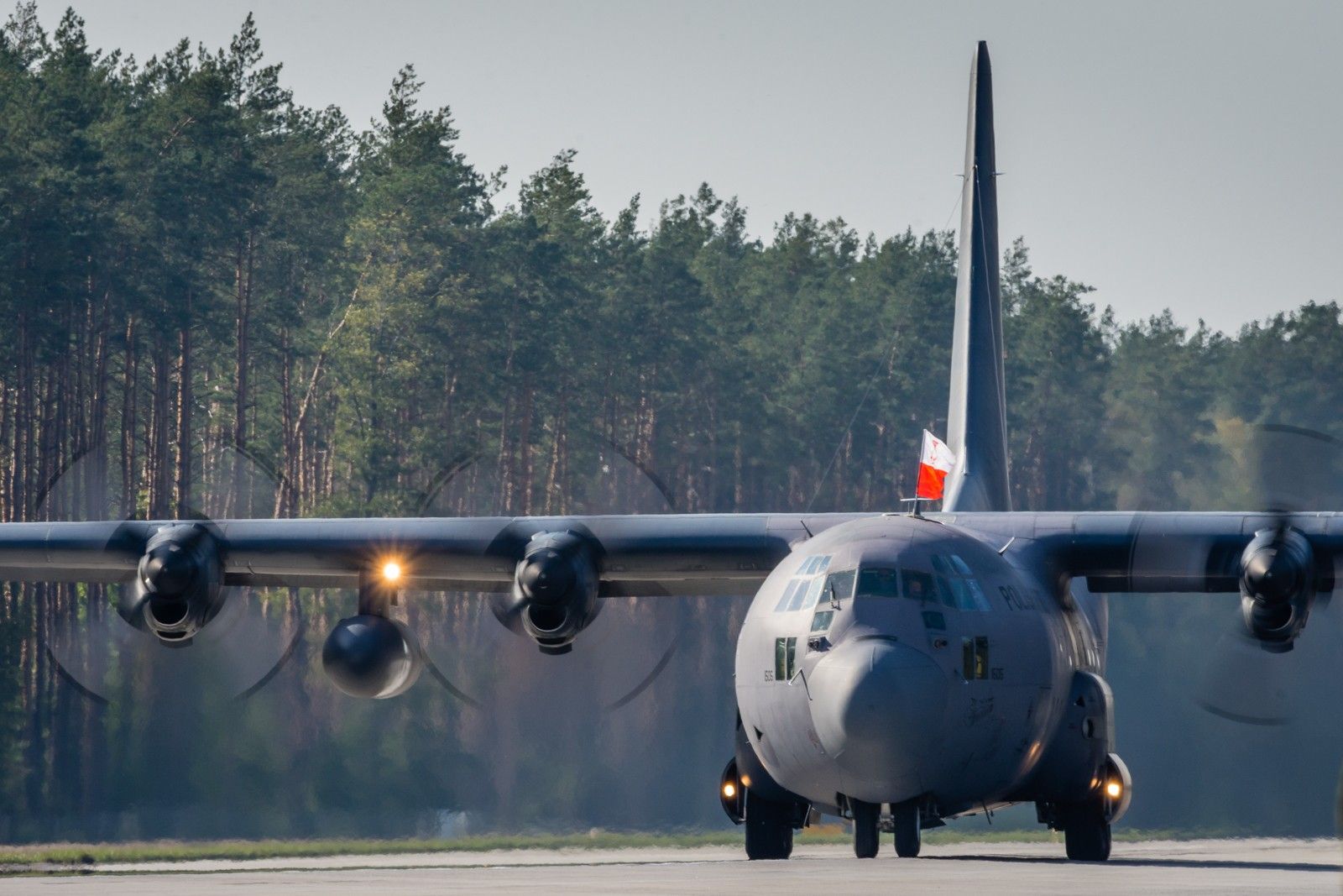 Route 604 - starty i lądowania z mazurskiej drogi [GALERIA] | Defence24