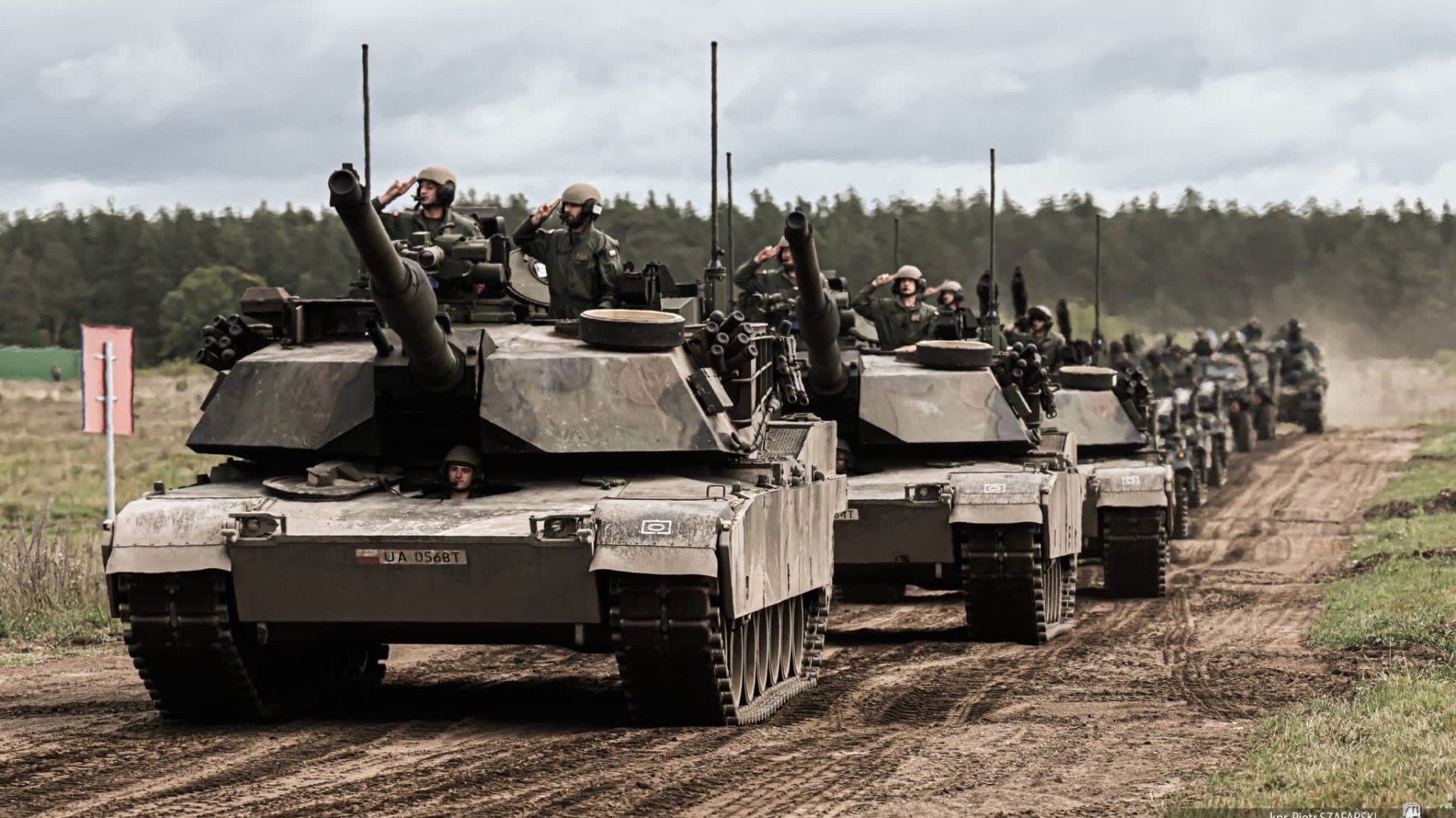 Polish Abrams Company Engaged in Critical Training