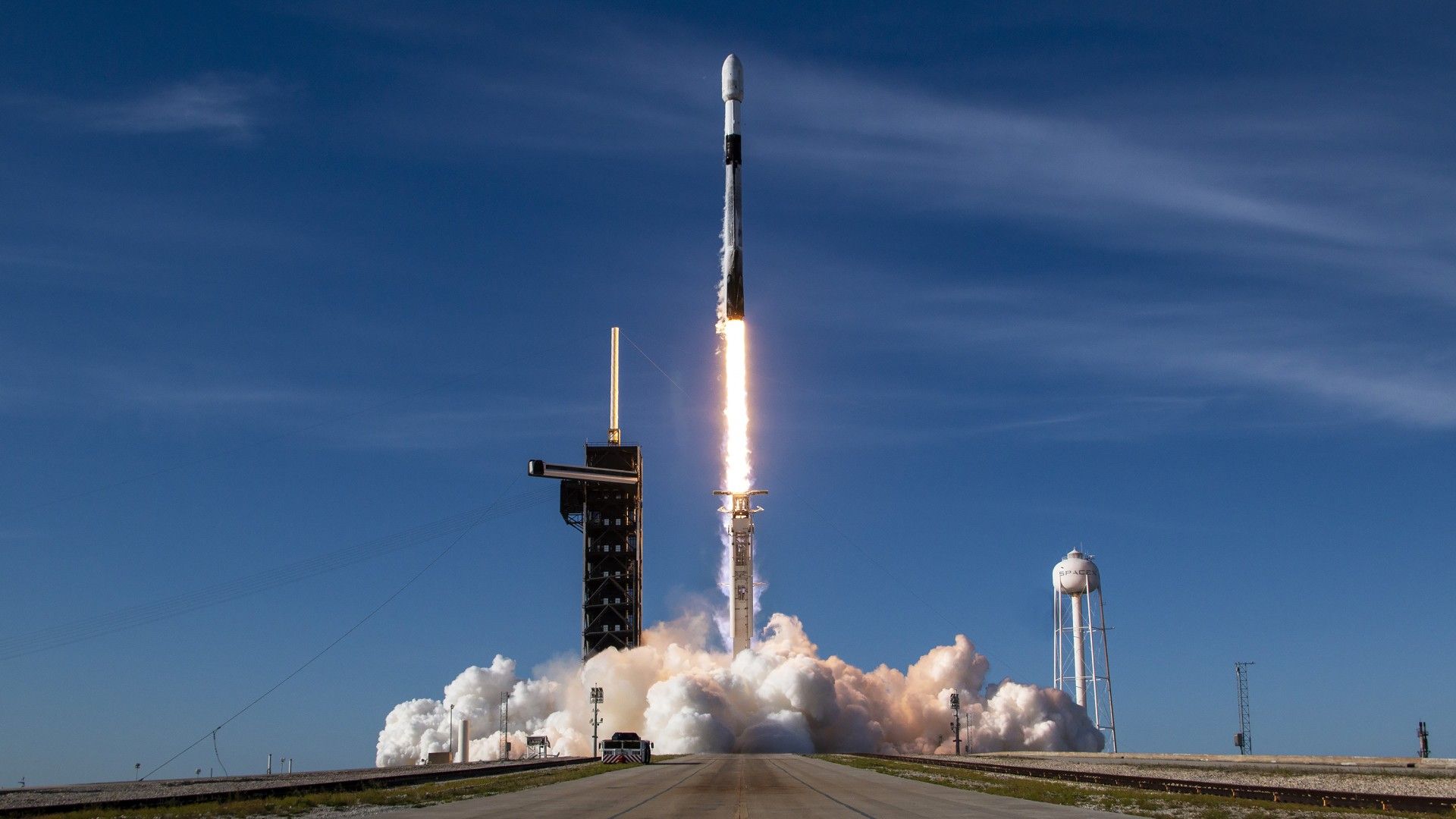 Rakieta firmy SpaceX wraca do lotów. Wkrótce wyniesie satelitę z Polski