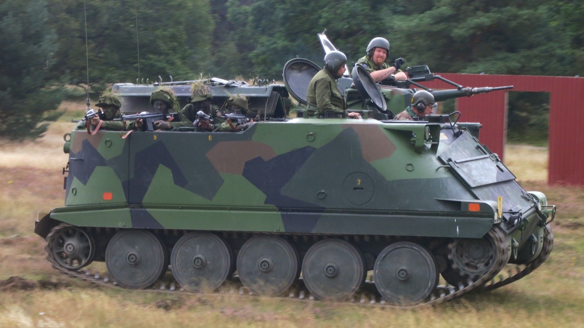 PBv 302 - Szwedzki transporter opancerzony | Defence24