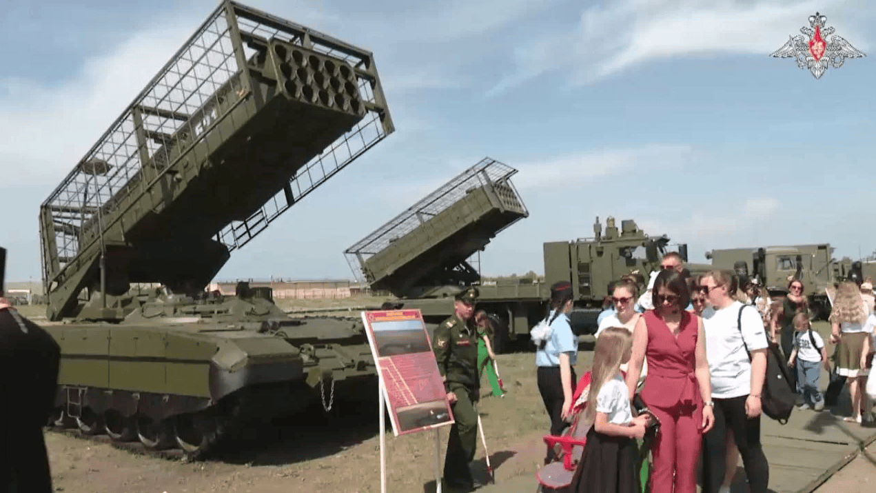 Nowy rosyjski ciężki miotacz ognia trafił na front