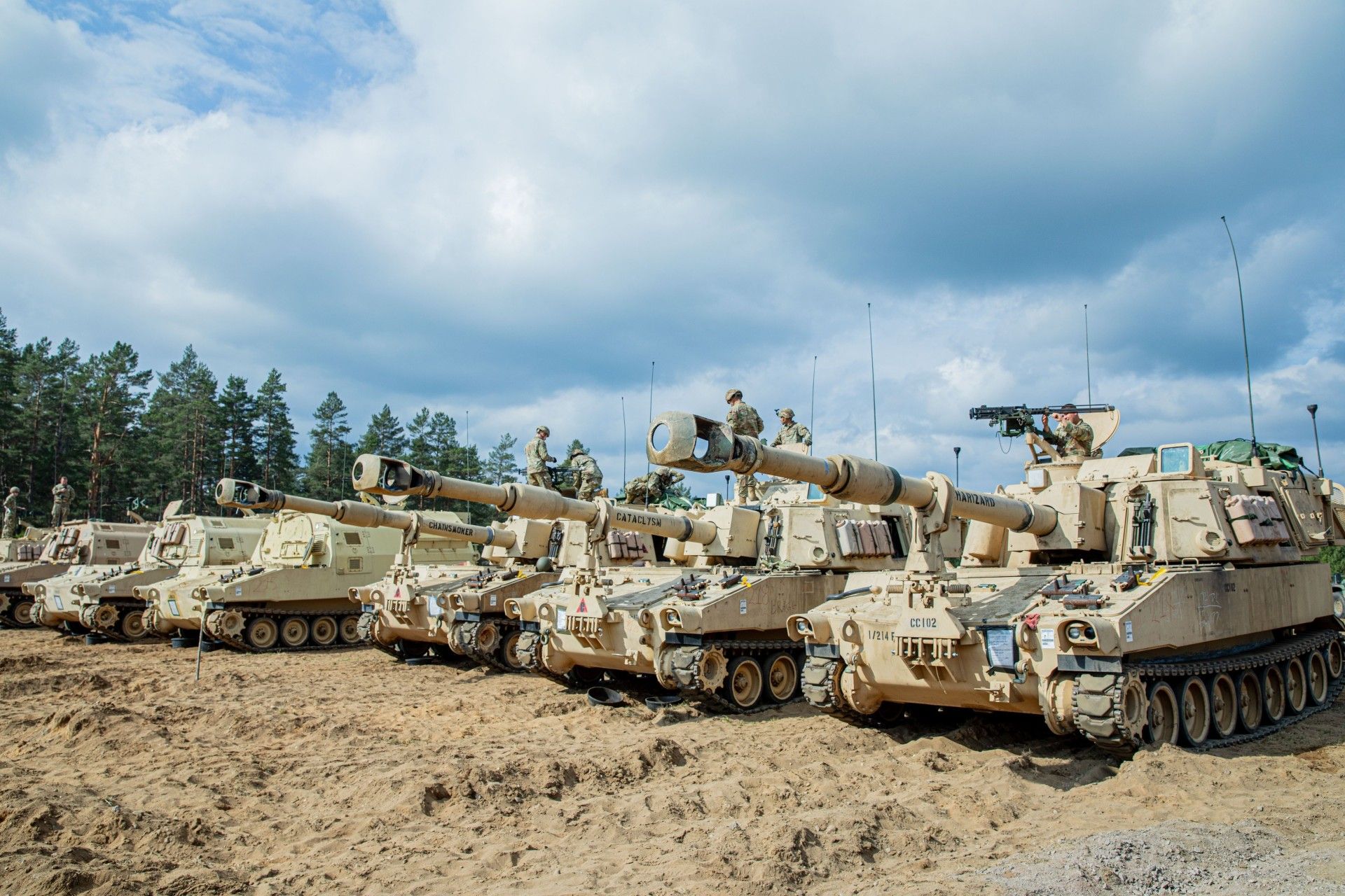 Koreańska haubica, którą kupi Polska. Czym jest K9? | Defence24