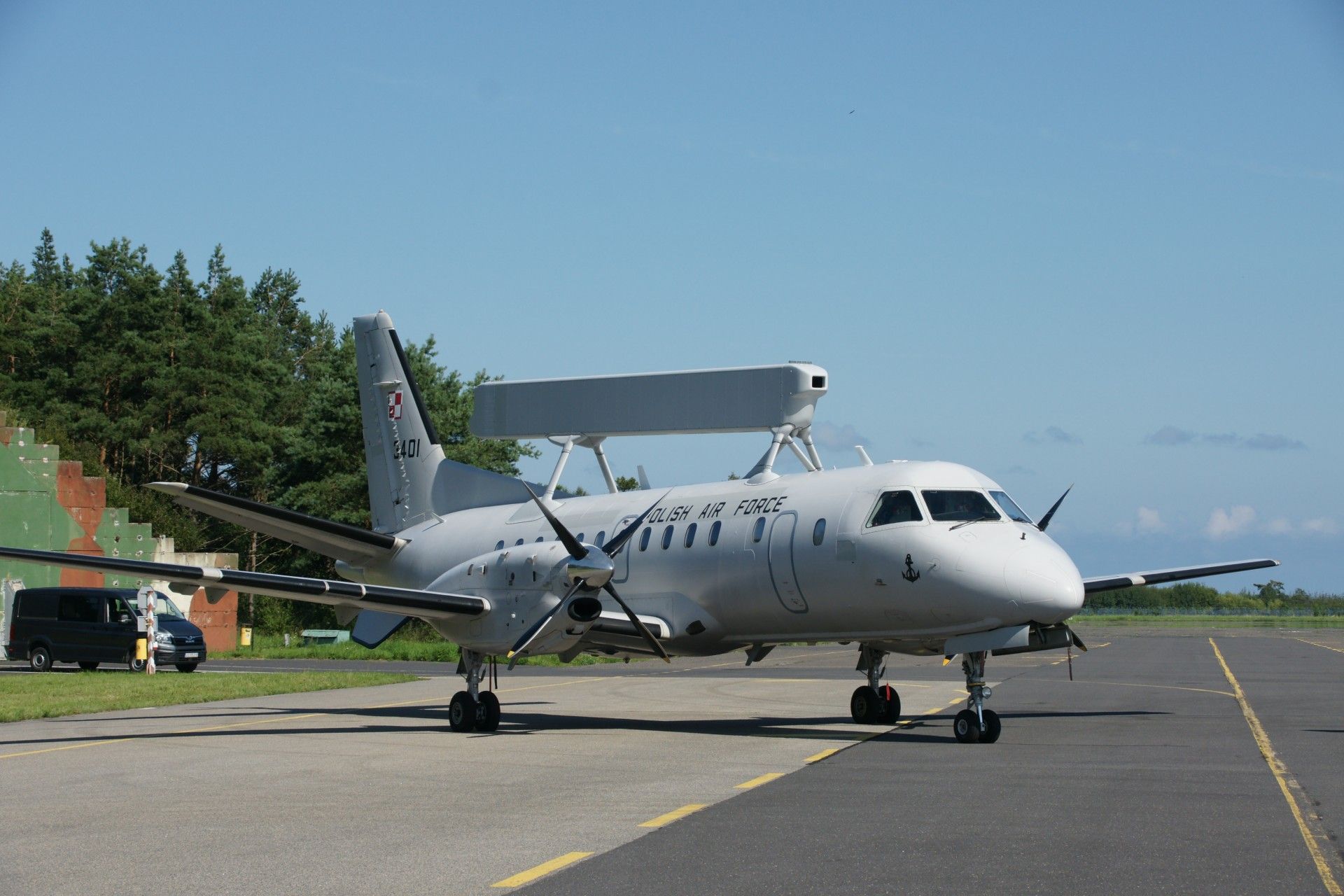 Samolot wczesnego ostrzegania Saab 340 AEW z bliska [FOTO]