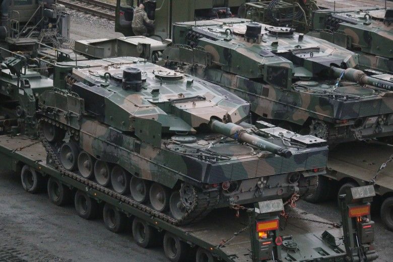 Polish Leopard 2PLs Replace Twardy Tanks in Latvia