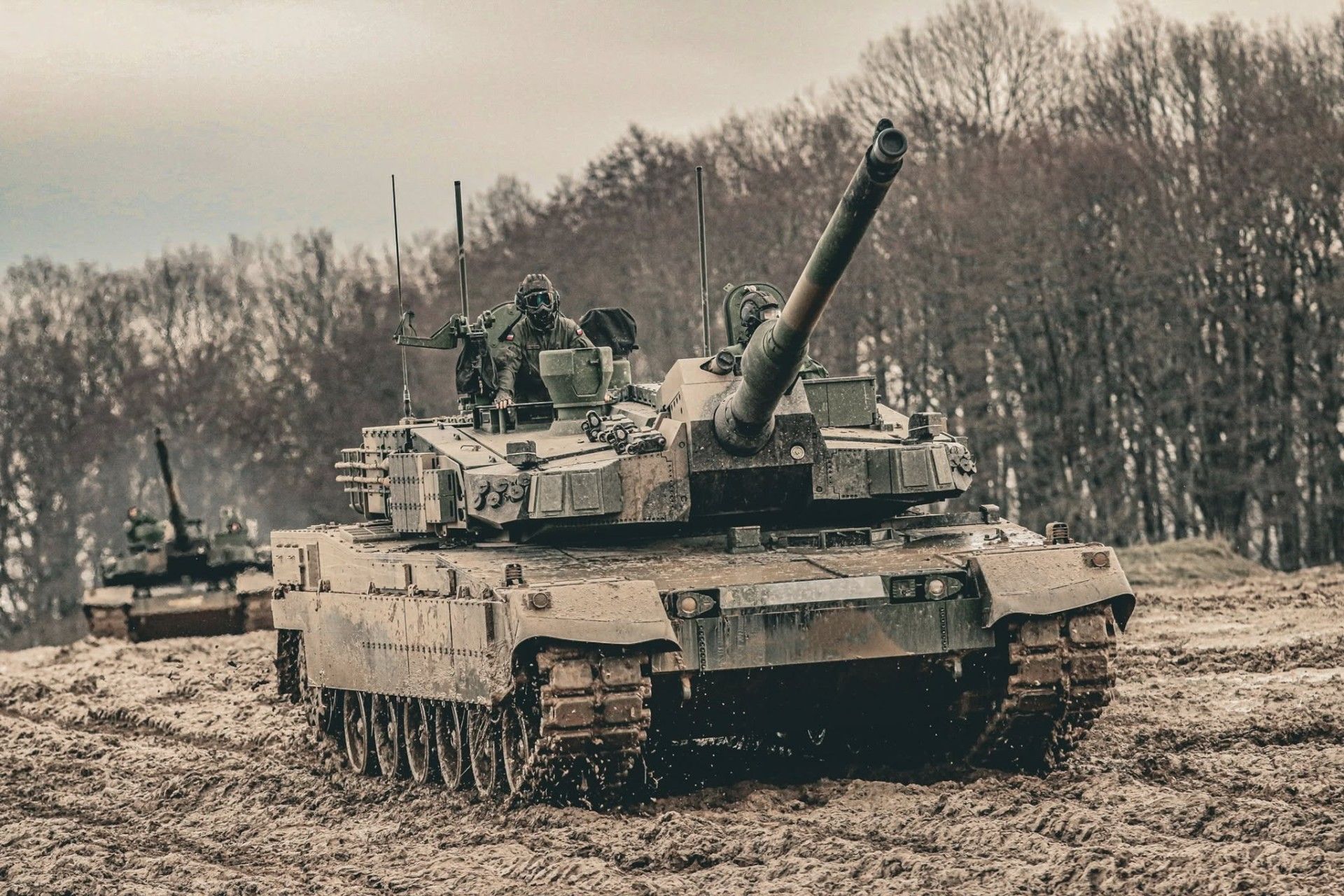 Production of Tanks Returns to Bumar. Marcin Idzik: Selection of ...