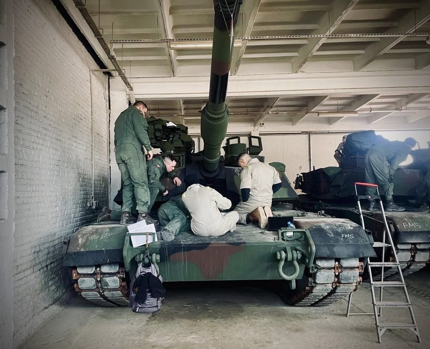 Latest Abrams Tanks Arrive in Poznań